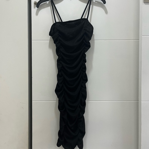 gemma and olivia | Dresses | Black Scrunchie Dress A Little Open On The ...